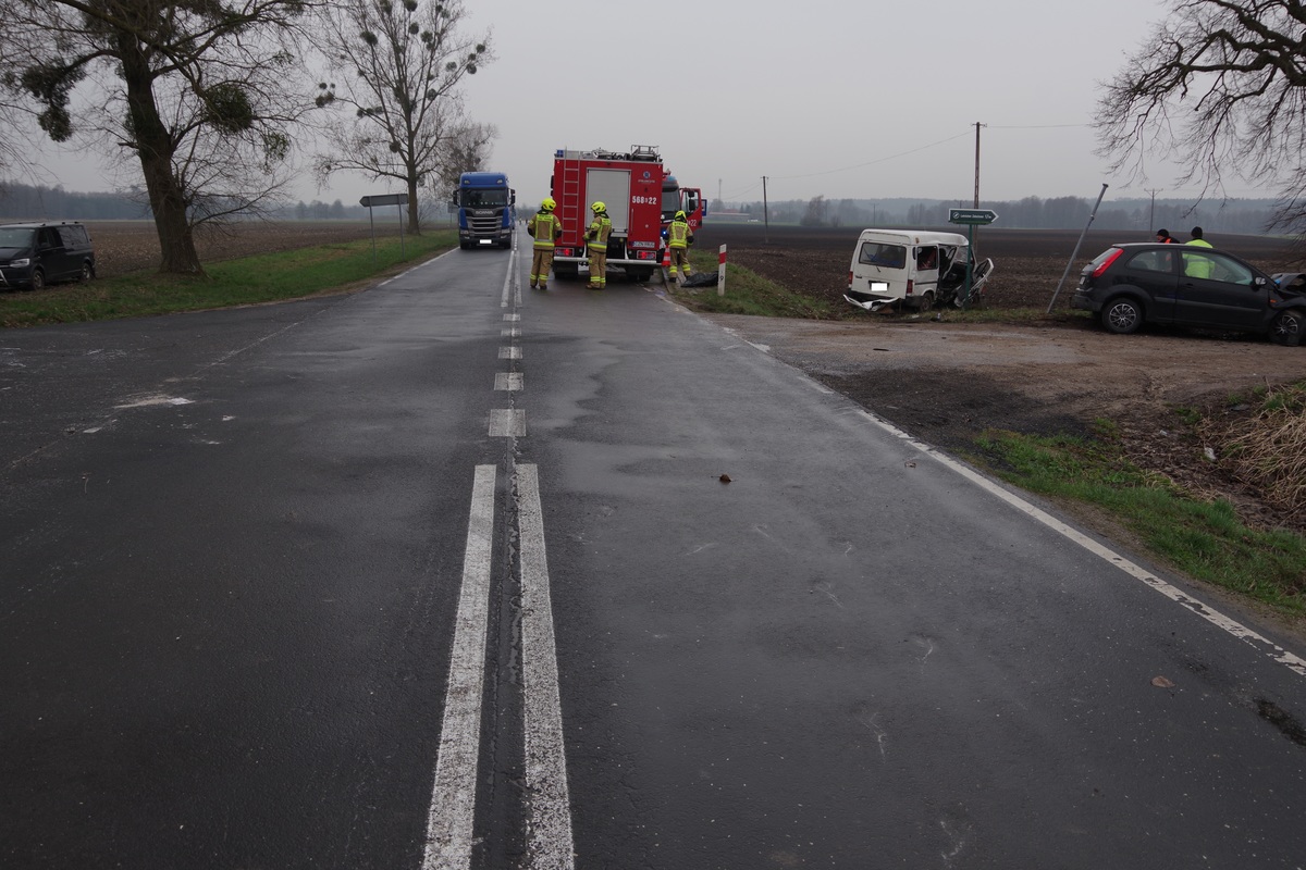 Cztery osoby ranne w wypadku drogowym - Wiadomości - KPP w Żninie